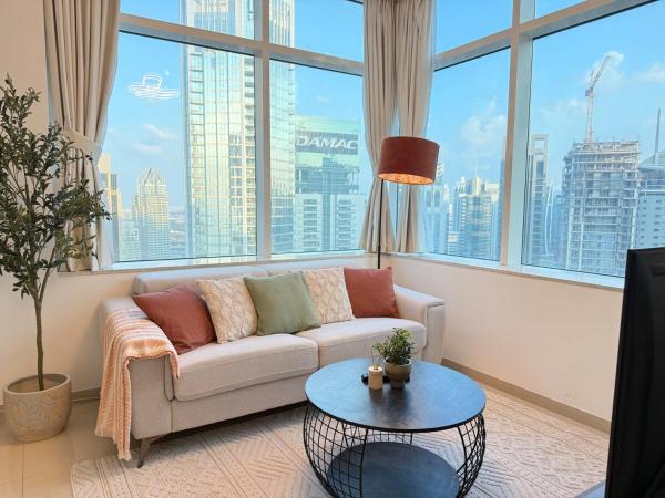 Peachy Mint - Luxury 1 Bhk - Marina & Sea View - 