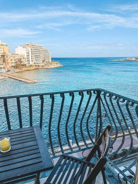 Panoramic Sea Views 3 Bedroom Apartment In St Julians S13 - Malte