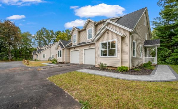 Luxury 5br Home In Central Bloomfield Spot - Hartford, CT