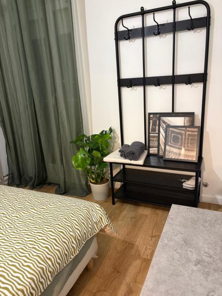 Chambre Privée Dans Un Appartement Partagé - Clichy