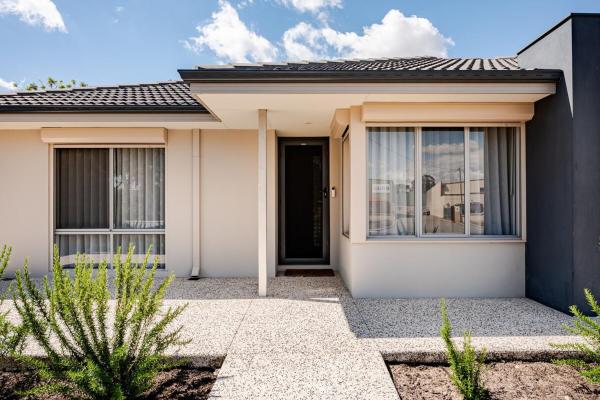 Modern Bassendean Abode - Perth