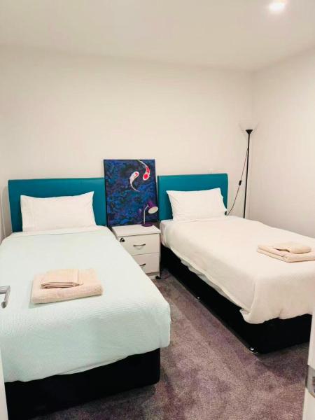 Twin Room In Garden City Christchurch - Christchurch