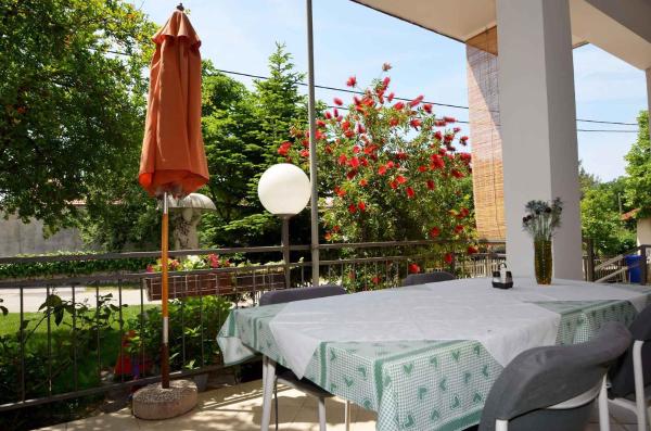 Apartments In Starigrad-paklenica 6865 - Starigrad