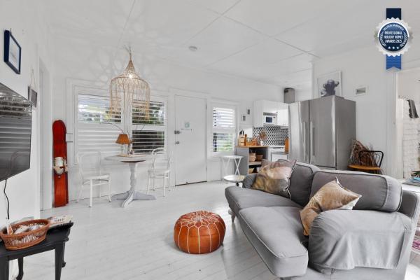 Adrift - Pet-friendly - 5 Min Walk To Bay - Rustic Charm - Australia