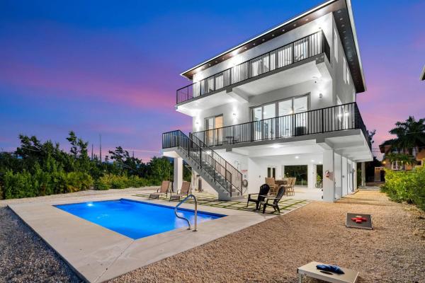 Isla Sol Waterfront Oasis W Pool Dock Kayaks - Marathon, FL