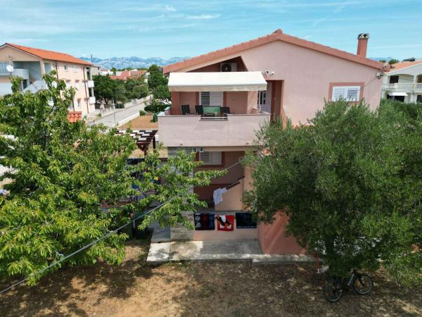 Apartments In Vrsi - Zadar Riviera 41399 - Nin