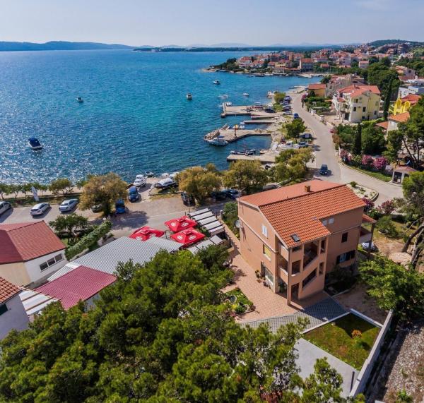Apartmani Savin - Brodarica