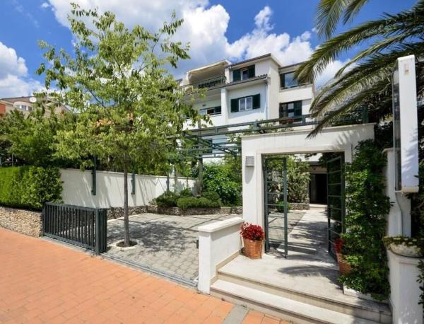 Apartments Gianni - Makarska