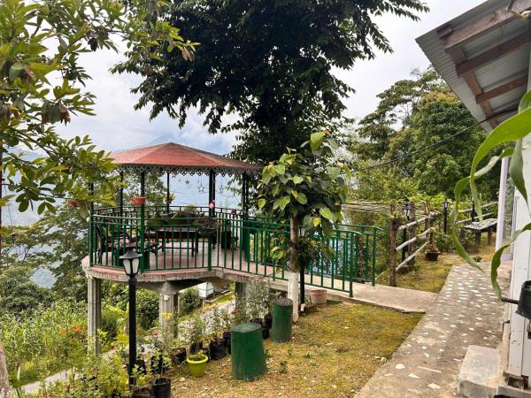 Serenity Homestay By Nature's Nook - 라바