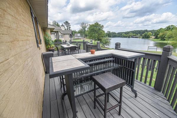 Waterfront Home With Spacious Outdoor Deck Boat Slip - Tuscaloosa, AL