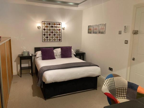 Nell Gwynn House - Hotel Style Pod Room 62 - Kingston upon Thames
