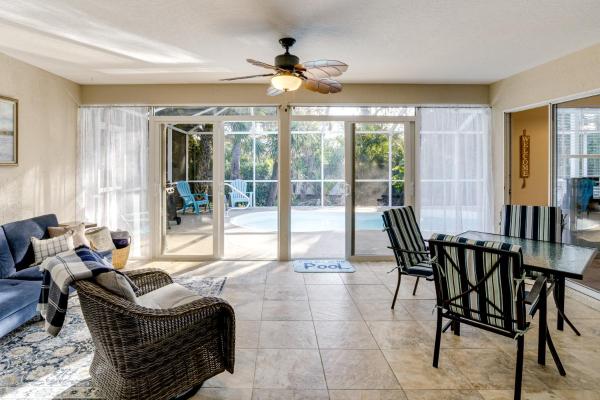 4 Mi To Port Charlotte Town Center: Group Retreat! - Port Charlotte, FL