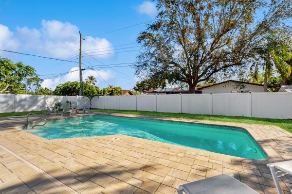 Good Times & Tan Lines - Fort Myers, FL