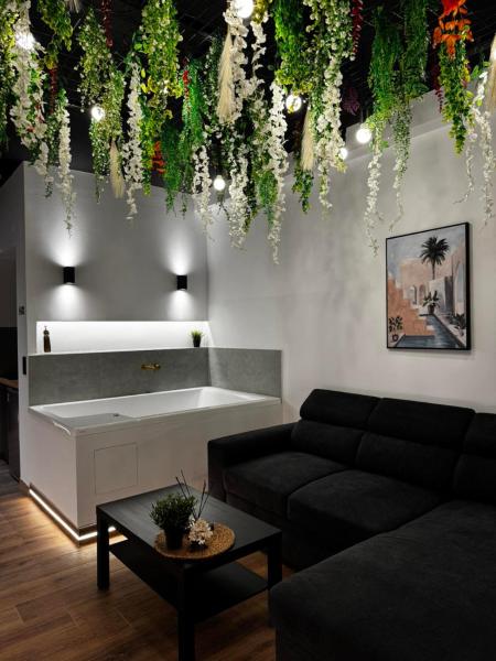 Botanica Noir Jacuzzi Valaoritou - Thessaloniki