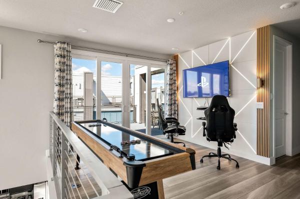 Luxury 5br W Game Room Pool Golf 6mi To Disney - United States