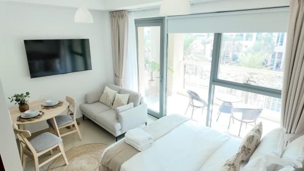 Chic Downtown Studio Burj Khalifa Walk Access By Simply Comfort - 