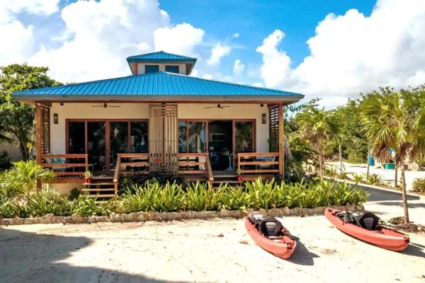 Enjoy Savings Oceanfront Private Estate By Alom - Belize