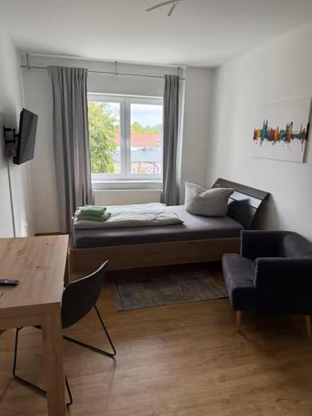 Wohnung In Magdeburg-salbke Mit Balkon Und Wlan - Magdeburg