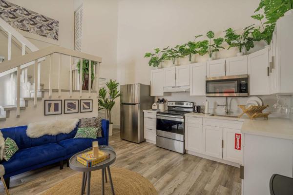 Suite Mar - Unit B - Miami, FL