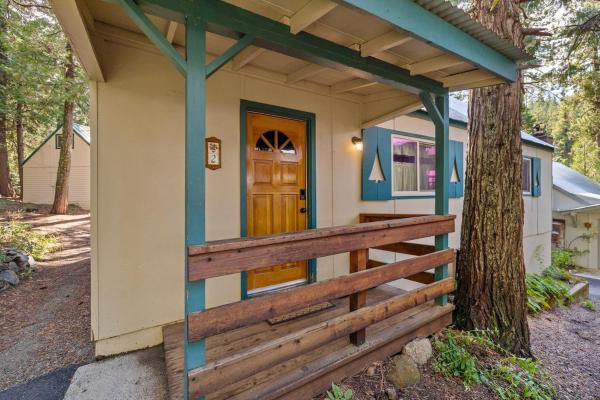 Cabin #2 - Pinecrest, CA