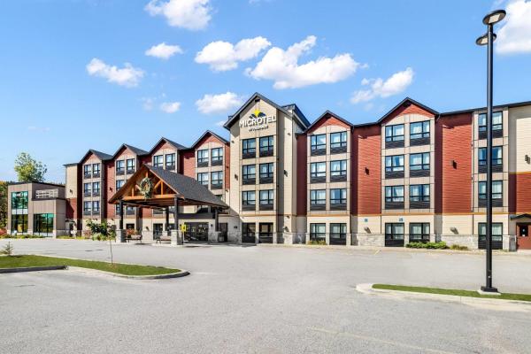 Microtel Inn & Suites By Wyndham Mont Tremblant - Mont-Tremblant