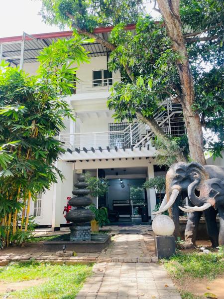 Black Rose Resort - Sri Lanka