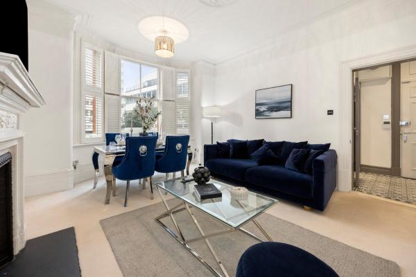 A Step Away From Oxford Circus - Fulham
