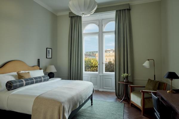 Miiro Palais Rudolf New Opening - 