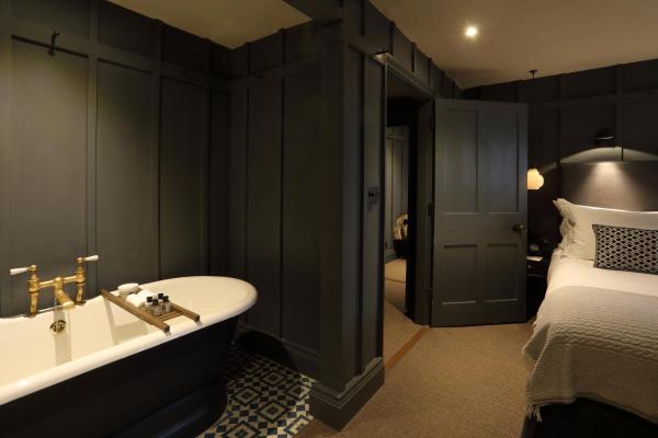 No131 The Promenade - Cheltenham