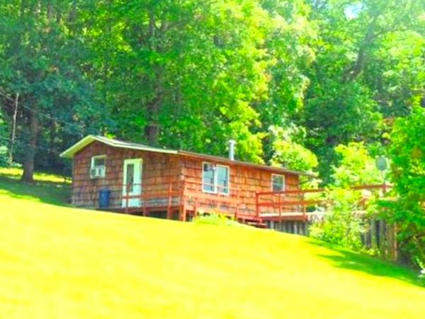 Rustic Cabin Rental Near Akron, Ohio - Atwood Lake, OH