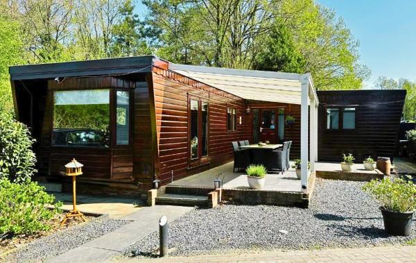Rustiek Bos Chalet Sven - Gelderland