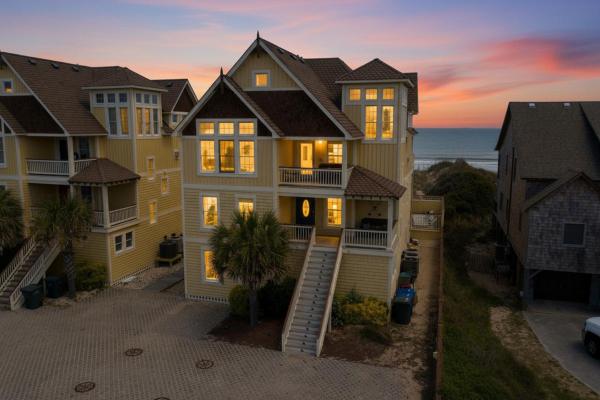 Sunkissed - Nags Head Mp 13, Oceanfront, Pool, Elevator, Home Theater, Pool Table, Pets Ok - Nags Head, NC