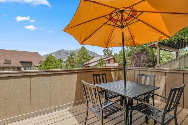 Mountain Oasis Stunning Views Renovated Condo Near Flagstaff Attractions - Flagstaff, AZ