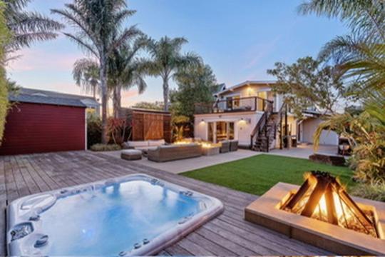 Pleasure Point Surf Retreat - Capitola, CA