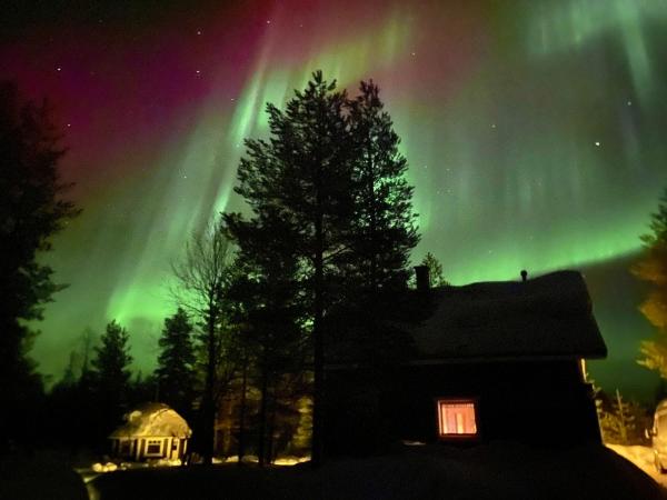 Northern Light Villa Ylläs With A Jacuzzi - Finland