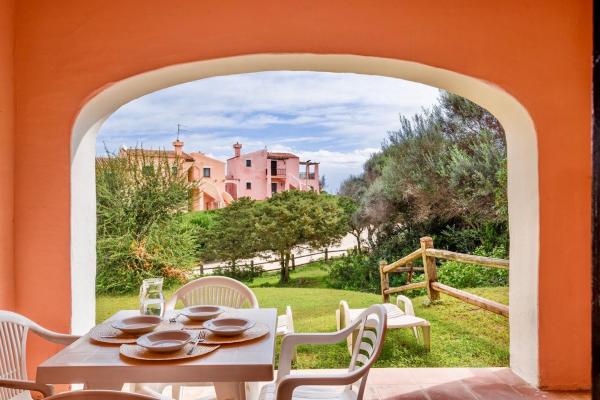 Villas With Air Conditioning And Private Outdoor Area Just A Few Minutes From La Pelosa - Sardinia Island