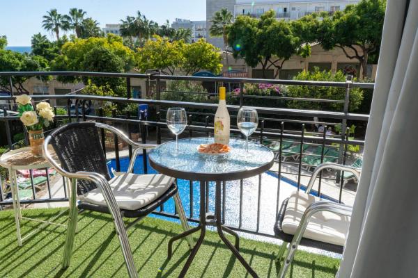 Studio With Views Next To Puerto Marina The Green Door - Benalmádena