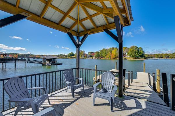 Spacious Lake Norman Retreat With Boat Ramp! - Denver, NC
