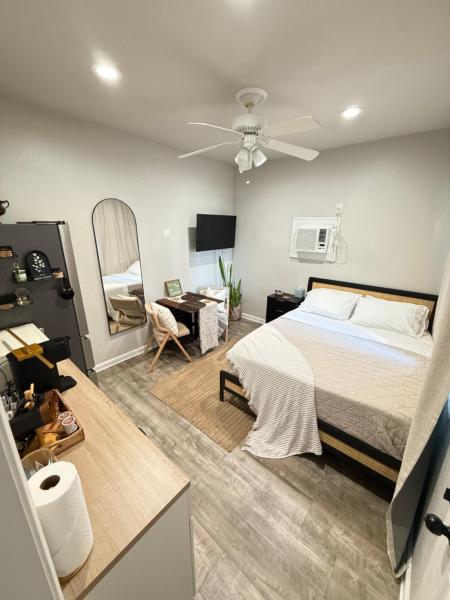 Cozy Guest House Near Fsu Trails And The Airport - Tallahassee, FL