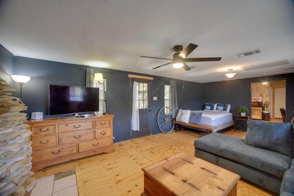 6 Mi To Laughlin Afb Cozy Studio With Private Yard - Del Rio, TX