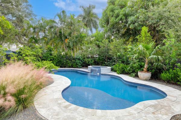 1 Mi To Lake Worth Beach Park Poolside Paradise! - Boynton Beach, FL