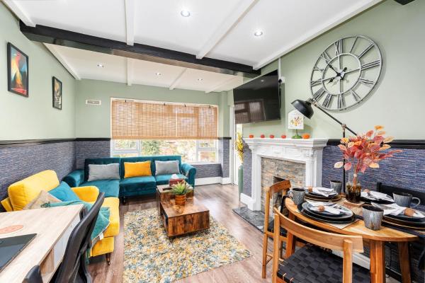 The Cozy Corner Near Nec Birmingham Airport Entire Apartment Work Desk - Solihull