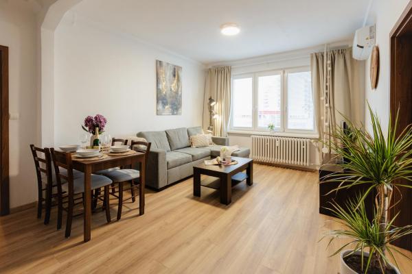 Bnb Sklenarova Apartment With Balcony - Bratislava