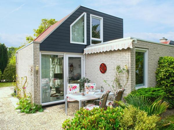Holiday House In Ouddorp With 2 Bedrooms - Goedereede