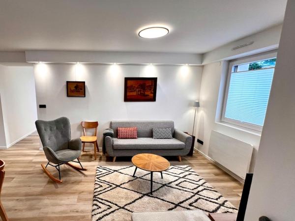 Petite Maison Indépendante Avec Garage Attenant - Rosheim