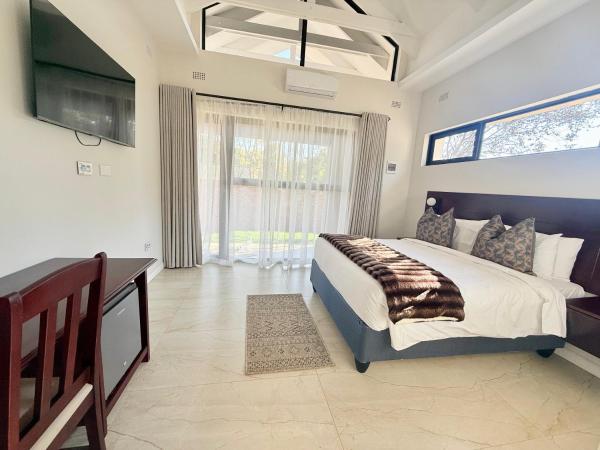 19 On Bay Noakes - Harare