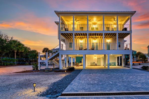Lulu's Beach House - Cape San Blas, FL
