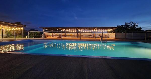 Entire 6 Bedroom Retreat With Pool - 16 Guests - Puerto Rico