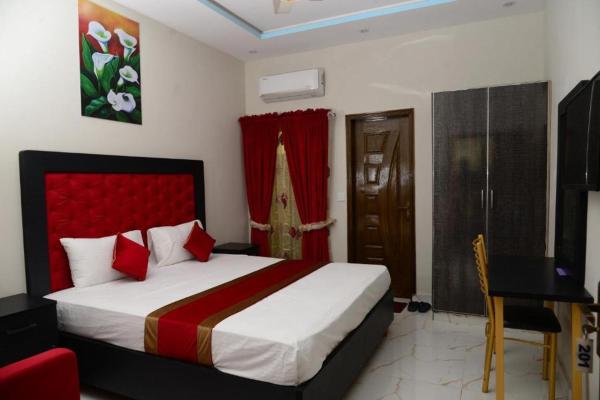 Golden Pearl Residency Family Hotel - Karachi