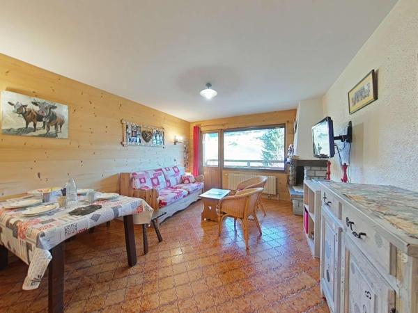 Appt Avec Cheminée, Balcon Sud Et Parking Au Grand-bornand - Fr-1-241-213 - Le Chinaillon